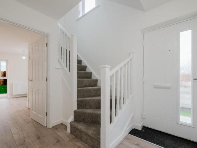 3 bedroom house for rent in Bennett Street, Manchester, M12