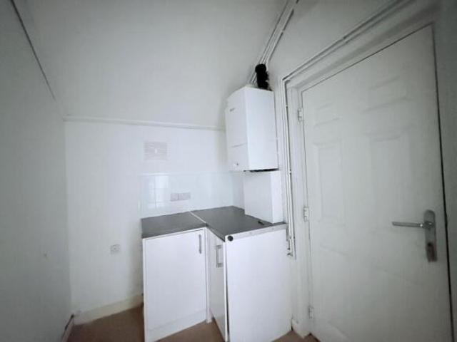 3 bedroom house for rent in Birkin Avenue, Nottingham, NG7