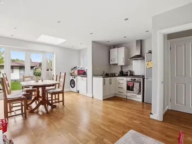 3 bedroom house for rent in Blandford Road, BR3