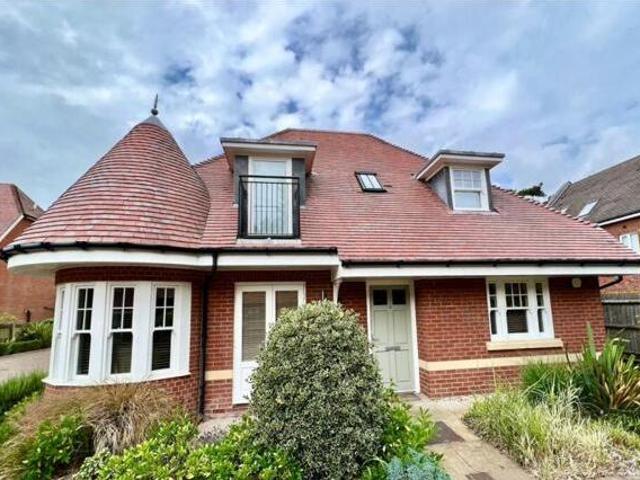 3 Bedroom House For Rent In Branksome Park