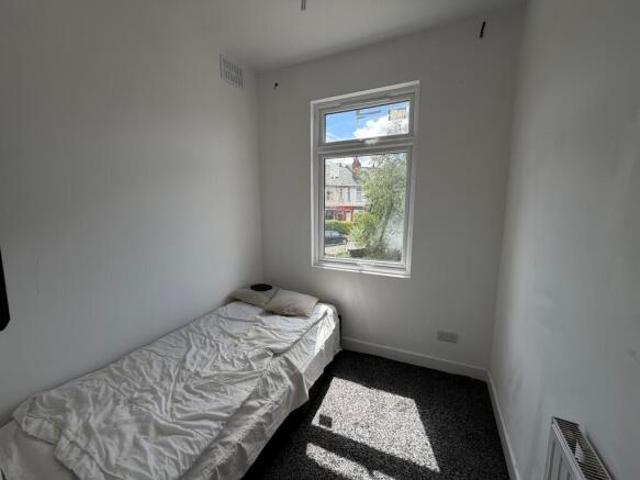3 bedroom house for rent in Brays Lane, CV2