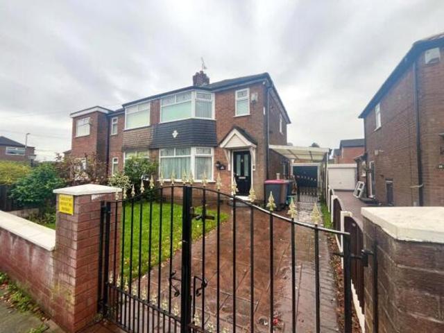 2 bedroom house for rent in Breck Road, Eccles, Manchester, M30