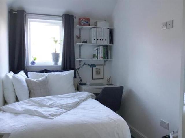 3 bedroom house for rent in Broad Street, Canterbury Ref 2643, CT1