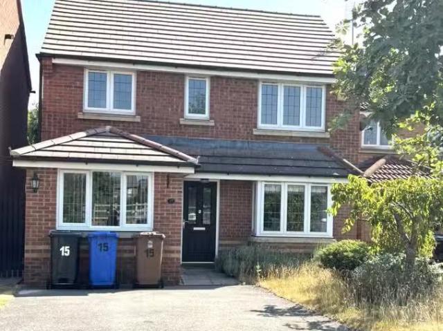3 bedroom house for rent in Brookdale Drive, Littleover, Derby.