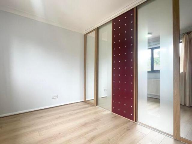 3 bedroom house for rent in Burnham Close, IP4