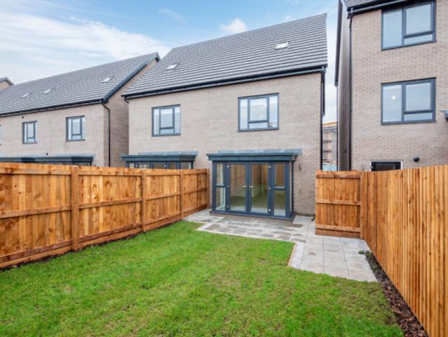 3 bedroom house for rent in Galloway Drive, Ardwick, M12