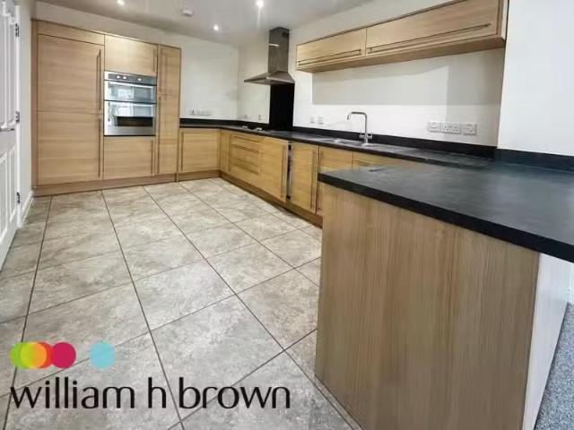 3 bedroom house for rent in Garland Road, Colchester, CO2