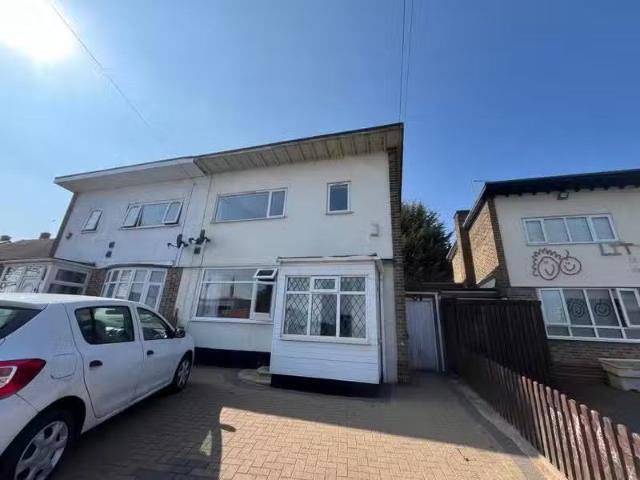 3 bedroom house for rent in Garretts Green Lane, Kitts Green.