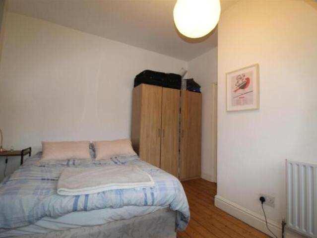 3 bedroom house for rent in Glebe Avenue, Leeds, LS5
