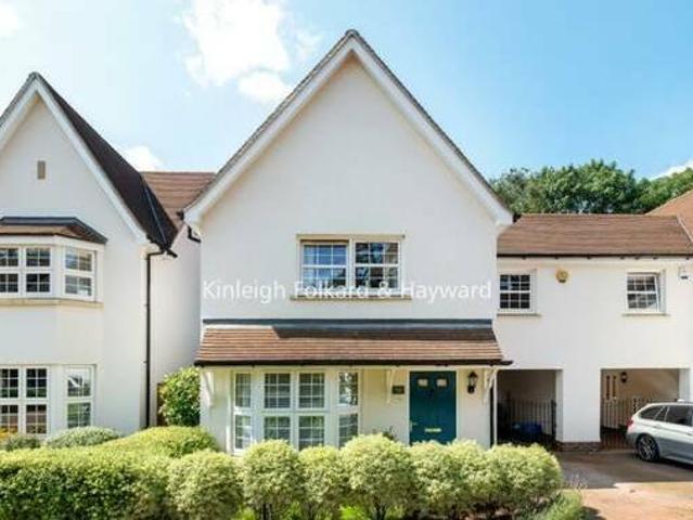 3 bedroom house for rent in Glebe House Drive Bromley BR2