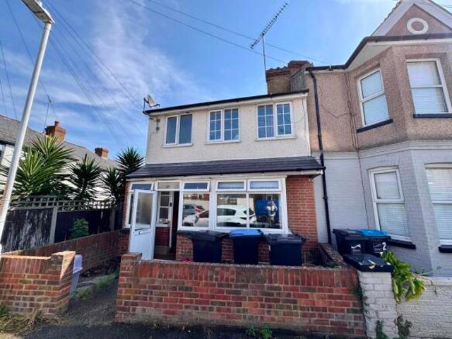 3 bedroom house for rent in Glencoe Road, Margate, CT9