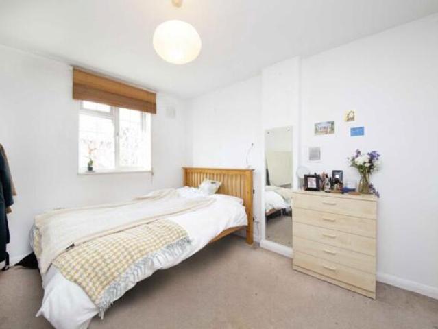 3 bedroom house for rent in Glenelg Road, Brixton, SW2