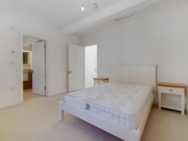3 bedroom house for rent in Gloucester Terrace, London, W2