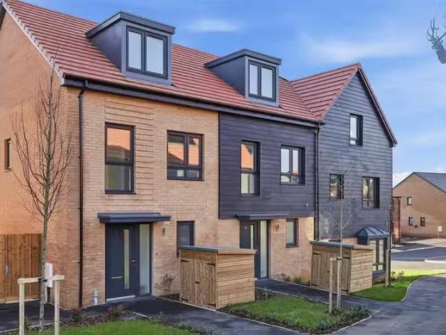 3 bedroom house for rent in Graters Walk, Bishop's Stortford.