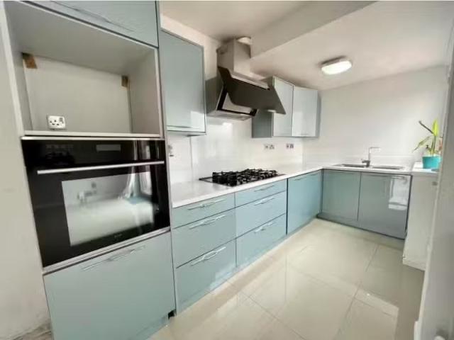 3 bedroom house for rent in Grayswood avenue, CV5