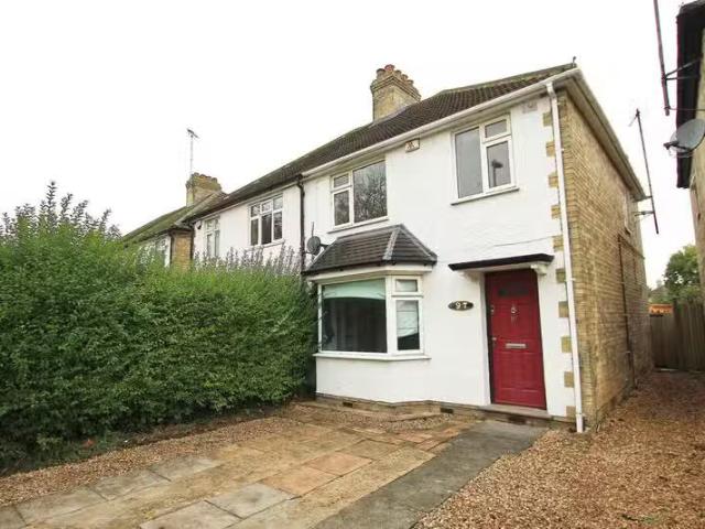 3 bedroom house for rent in Green End Road, Chesterton, Cambri.