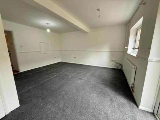 3 bedroom house for rent in Greenfinch Close, Greater Leys, OX4