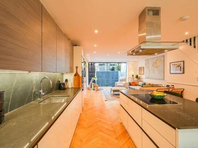 3 bedroom house for rent in Grosvenor Avenue, Islington, N5