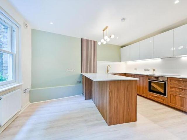 3 bedroom house for rent in Grove Place, Acton, London, W3