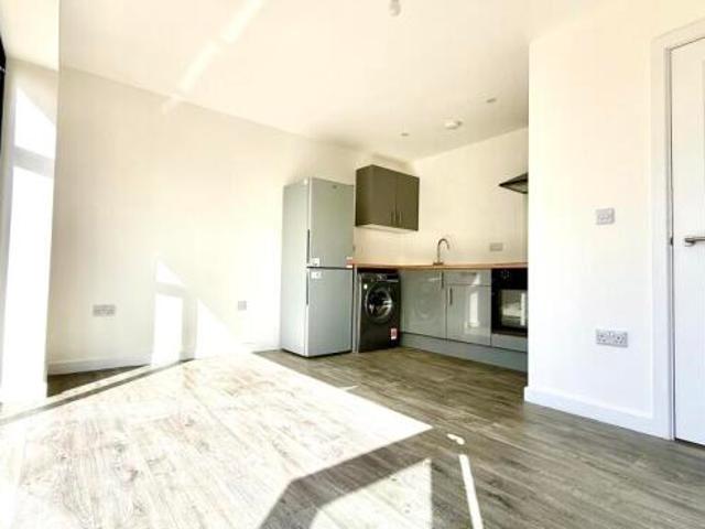 3 bedroom house for rent in Derbyshire Lane, Scarsdale Heights, Woodseats, S8