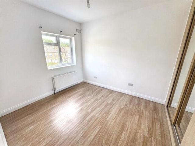 3 bedroom house for rent in Dersingham Avenue, Manor Park, E12
