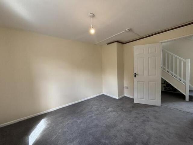 3 bedroom house for rent in Dulverton Avenue, Swindon, SN3