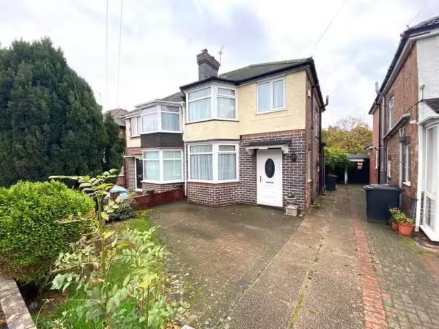 3 bedroom house for rent in Ermington Crescent, Hodge Hill, B36