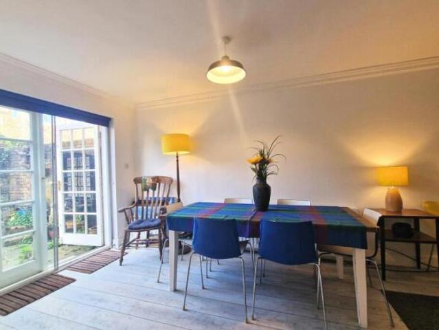 3 bedroom house for rent in Exchange Street, Deal, CT14