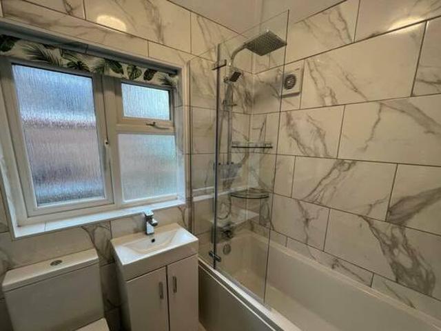3 bedroom house for rent in Foxbury Drive Chelsfield BR6