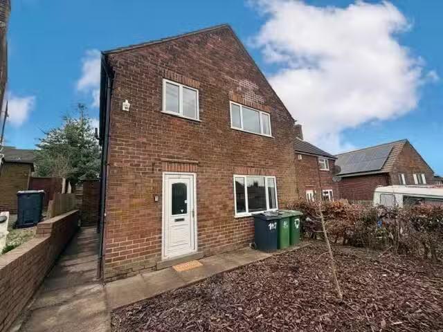 3 bedroom house for rent in Firs Avenue, Alfreton, DE55
