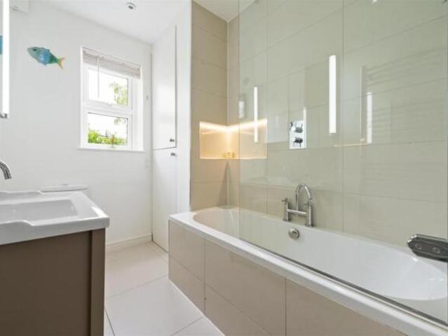 3 bedroom house for rent in Florence Road, London, SW19
