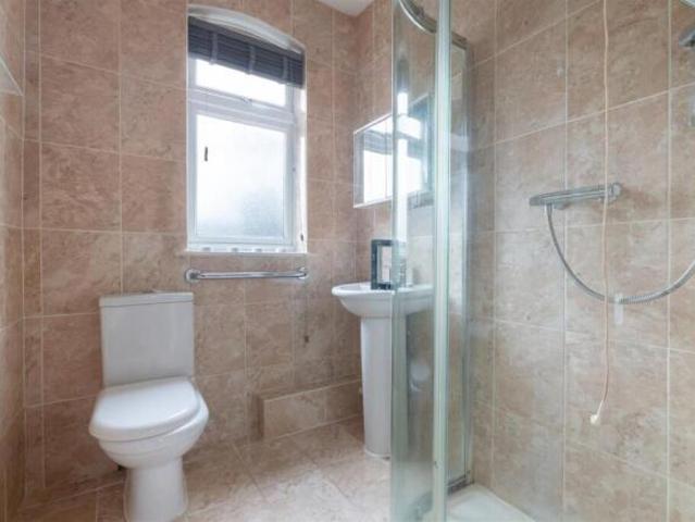 3 bedroom house for rent in Frimley Gardens, Mitcham, CR4