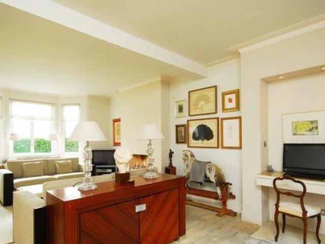 3 Bedroom House For Rent In Fulham Broadway, London