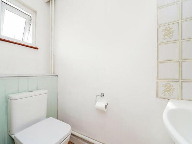 3 bedroom house for rent in Knottisford Street, London, E2