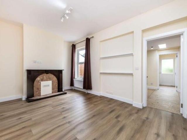 3 bedroom house for rent in Kenlor Road, Tooting, SW17