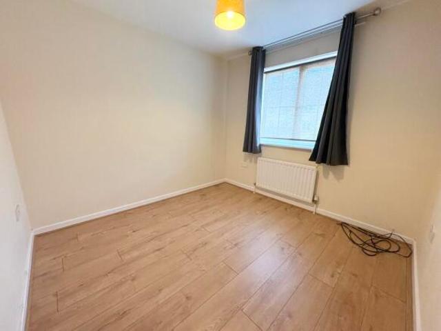 3 bedroom house for rent in Kentlea Road, London, SE28