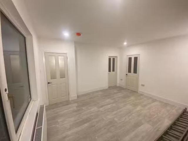3 bedroom house for rent in Kilroyd Avenue, Cleckheaton, West.