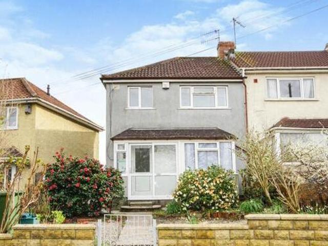 3 Bedroom House For Rent In Kingswood