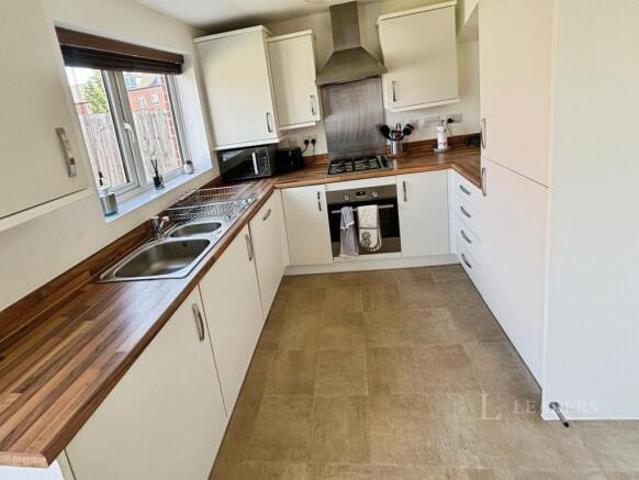 3 bedroom house for rent in Kingsgate Road, Chellaston, Derby, DE73