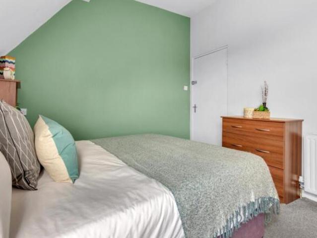 3 bedroom house for rent in KIRKSTALL ROAD, Leeds, LS4