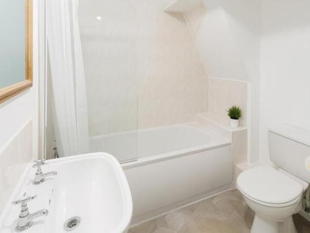 3 bedroom house for rent in Hobart Street, Sheffield, S11