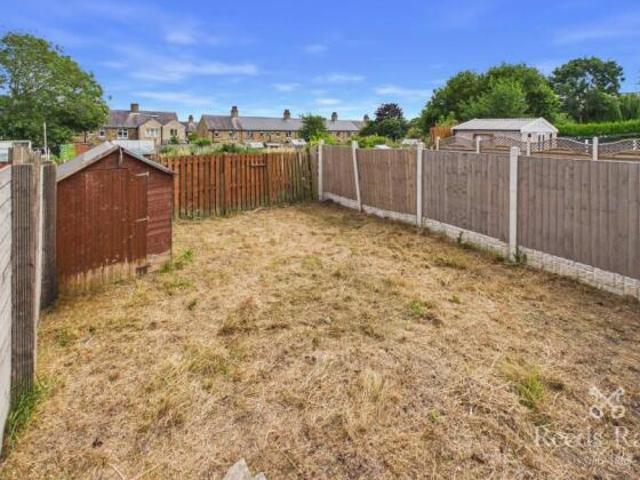 3 bedroom house for rent in Hollin Terrace, Huddersfield, West Yorkshire, HD3
