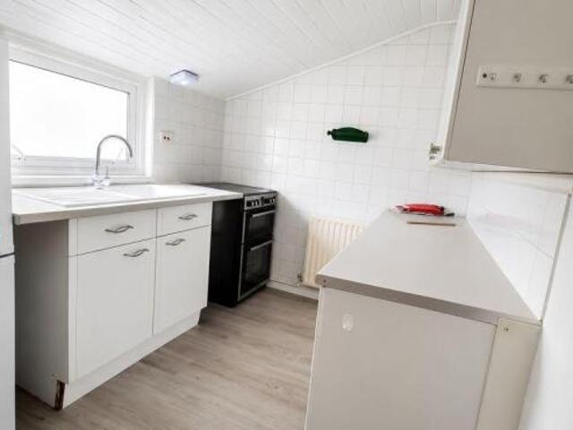 3 bedroom house for rent in Hoppers Road, Winchmore Hill N21