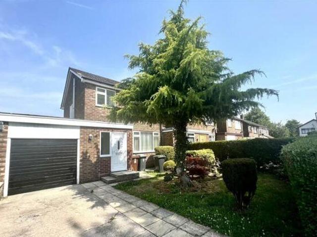 3 Bedroom House For Rent In Hadfield