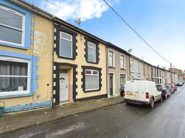 3 bedroom house for rent in Harcourt Terrace, Penrhiwceiber, M.