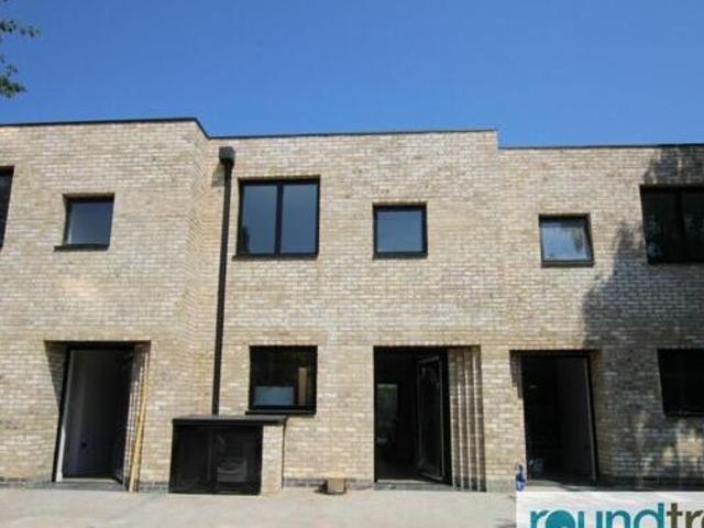 3 Bedroom House For Rent In Hendon