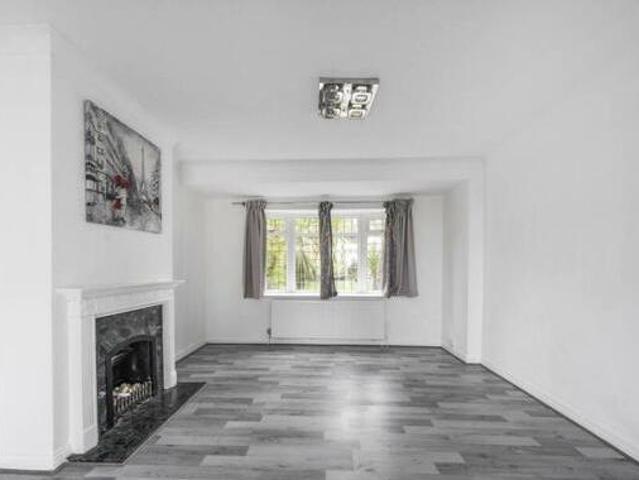 3 Bedroom House For Rent In High Barnet, Barnet