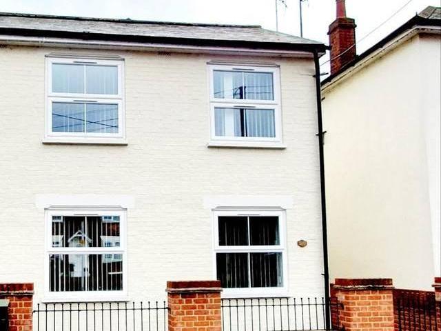 3 bedroom house for rent in High Street Brightlingsea CO7