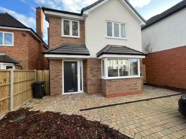 3 bedroom house for rent in Hurcott Road, KIDDERMINSTER, DY10