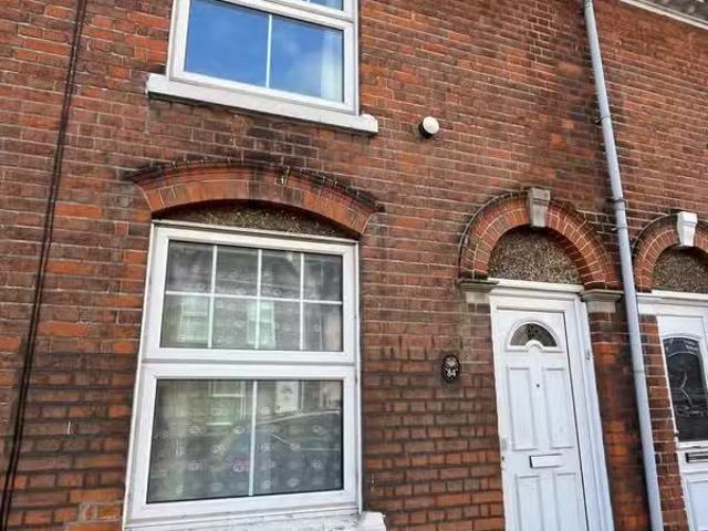 3 bedroom house for rent in Hythe Hill, Colchester, Esinteract.